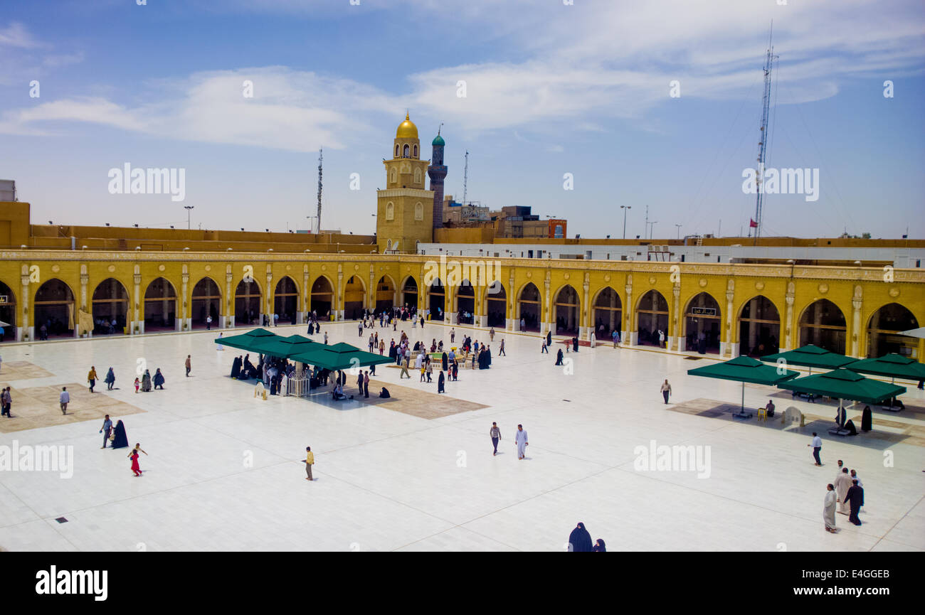 Kufa mosque hi-res stock photography and images - Alamy