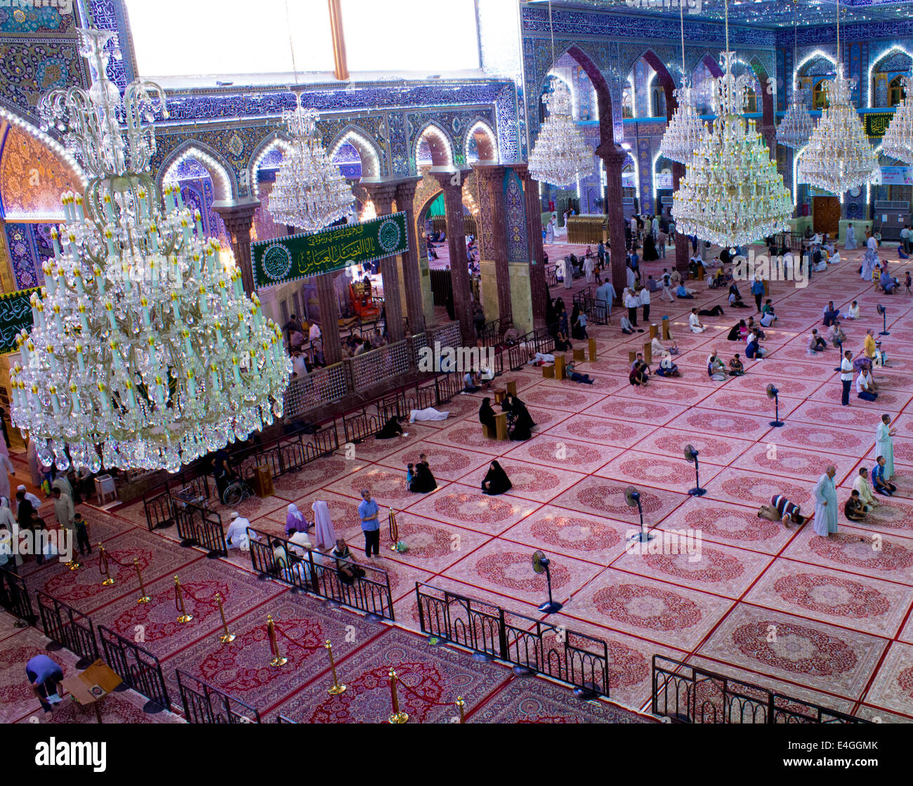 The shrine of Imam Hussein in Karbala Stock Photo - Alamy