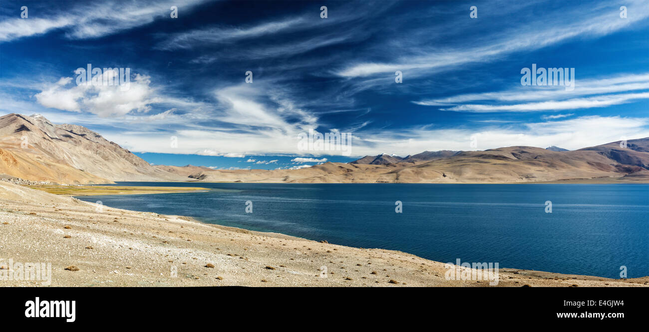 Panorama of Tso Moriri lake in Himalayas, Ladakh, India Stock Photo - Alamy