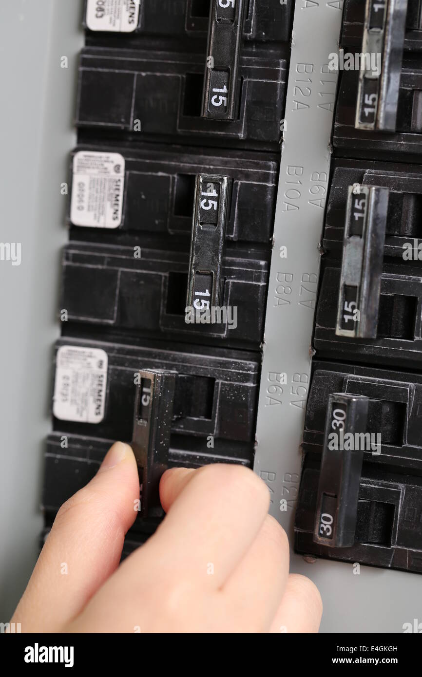 Turning off light switch hi-res stock photography and images - Alamy