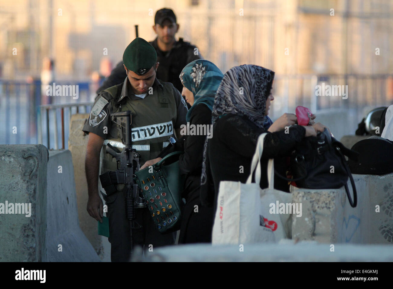 Ramallah, West Bank, Palestinian Territory. 11th July, 2014. An Israeli ...