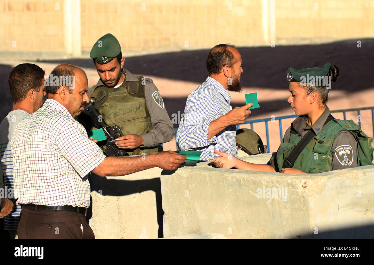 Ramallah, West Bank, Palestinian Territory. 11th July, 2014. An Israeli ...