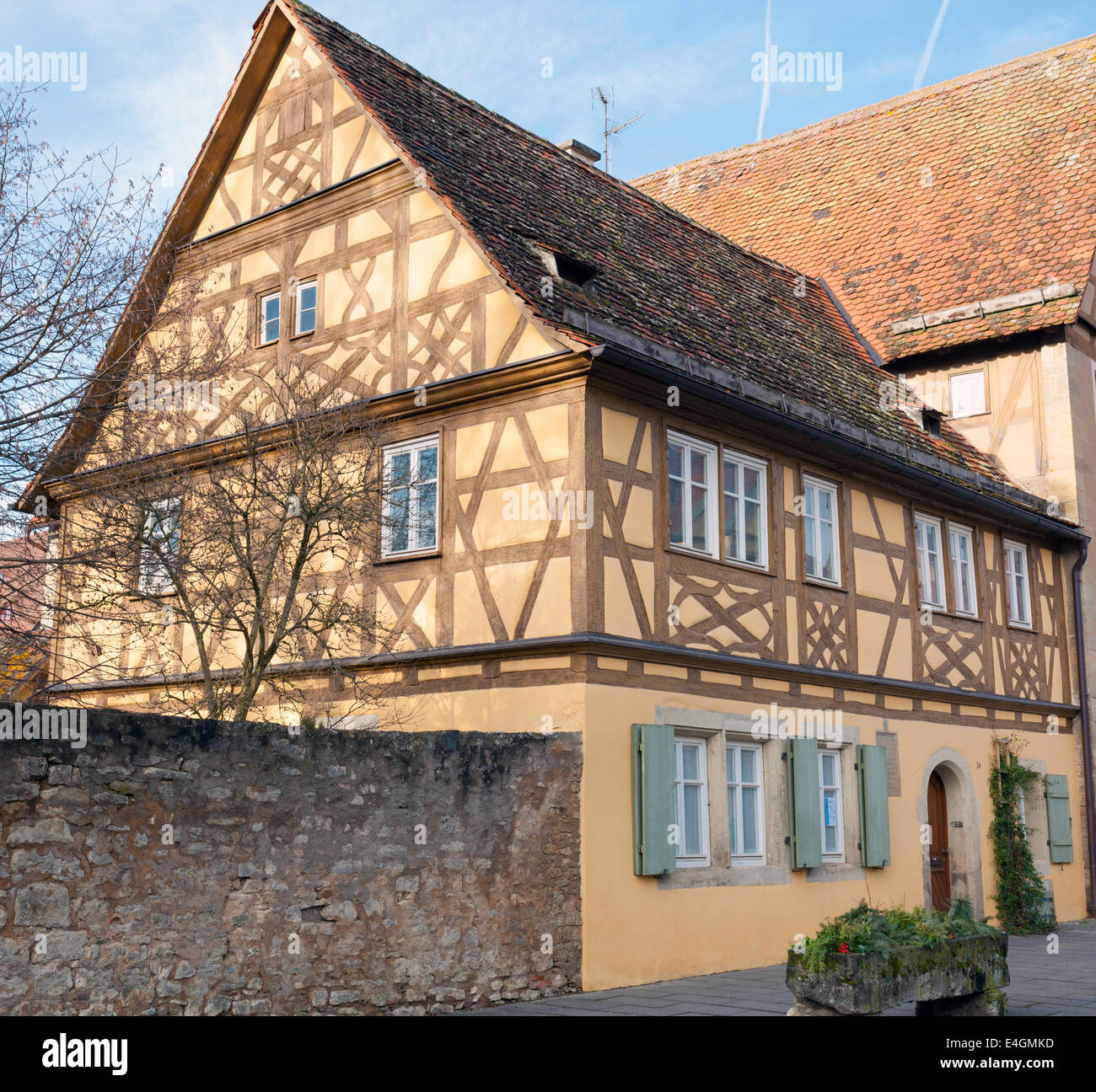 Traditional school building hi-res stock photography and images - Alamy