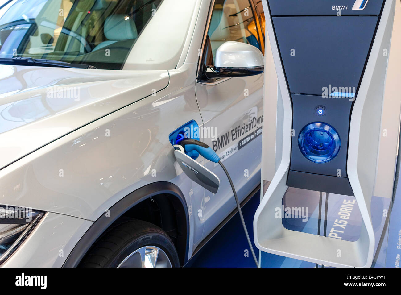 BMW X5 Concept eDrive, Sports Activity Vehicle (SAV Stock Photo - Alamy