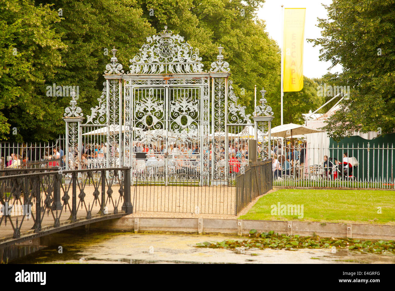 Gate in Hampton court palace,UK Stock Photo - Alamy