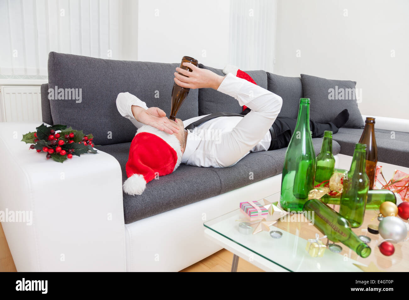 Alcohol abuse party hi-res stock photography and images - Alamy