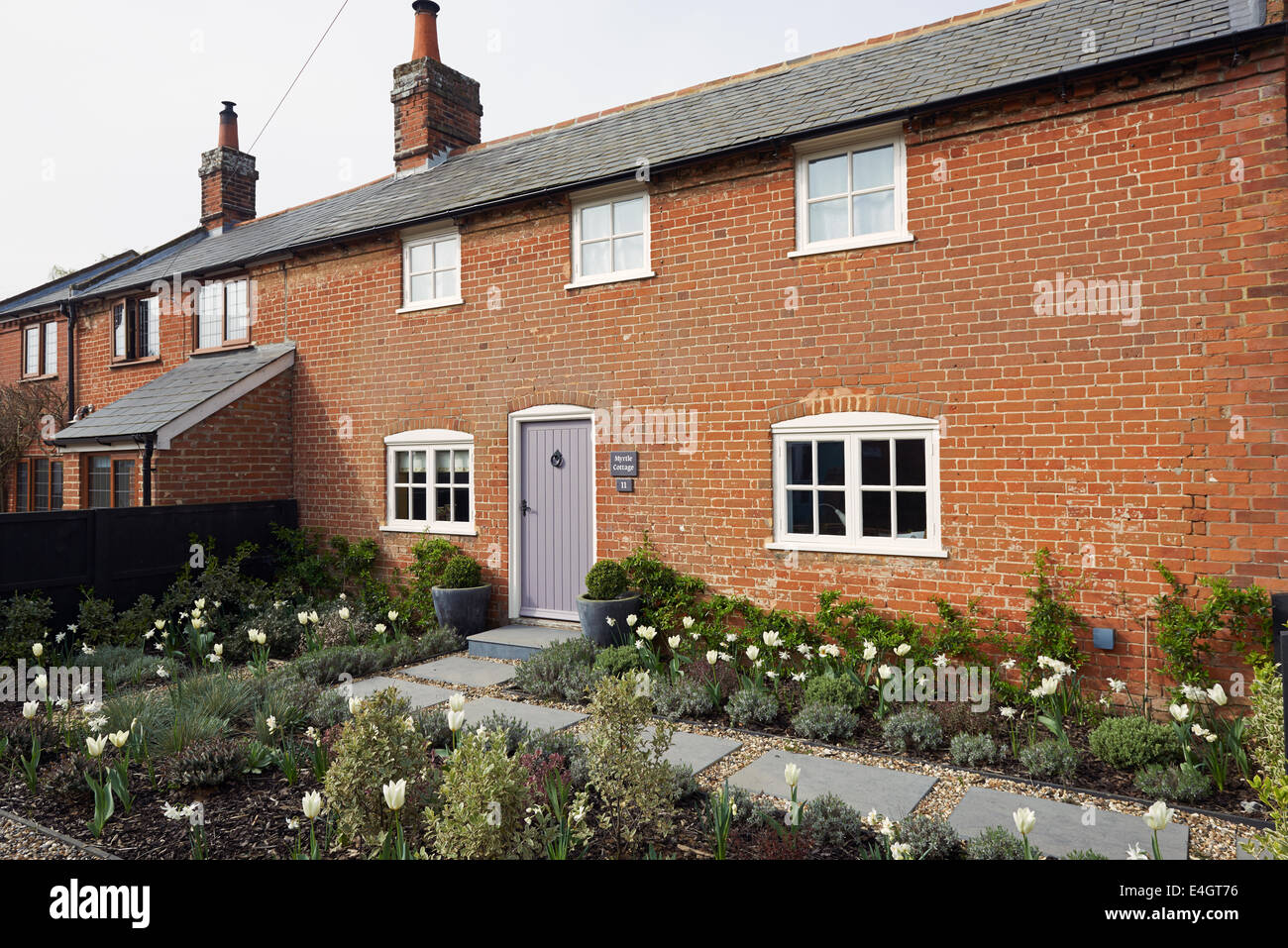 Semi detached house front garden hi-res stock photography and images ...