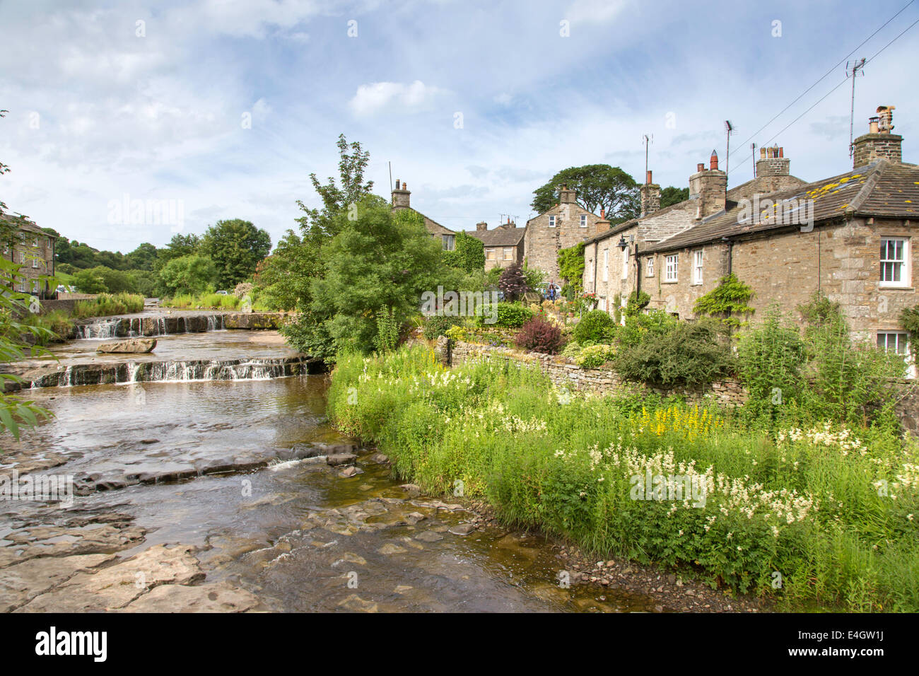 The small village of Gayle near Hawes, Yorkshire Dales National Park ...