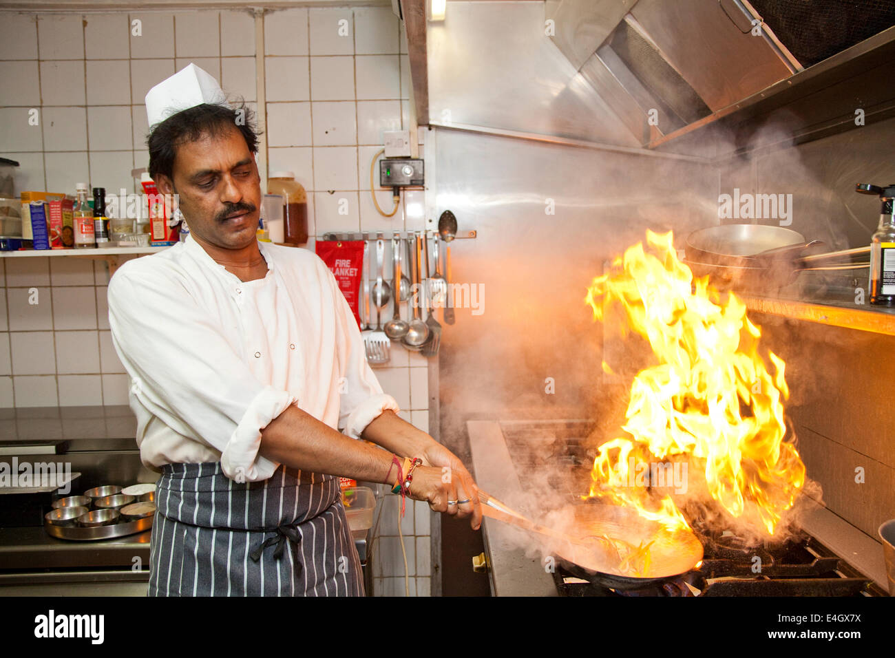 Indian chef hi-res stock photography and images - Alamy