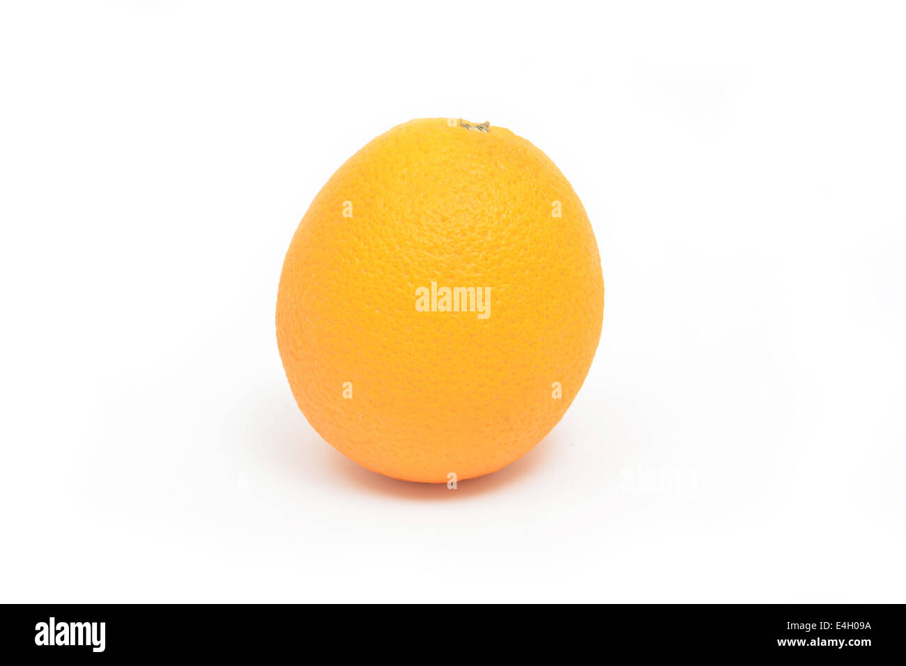 One single orange on the white background Stock Photo - Alamy