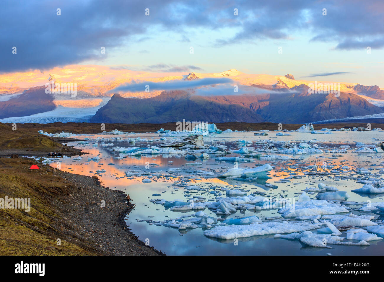 Ice sculpture block glacier hi-res stock photography and images - Alamy