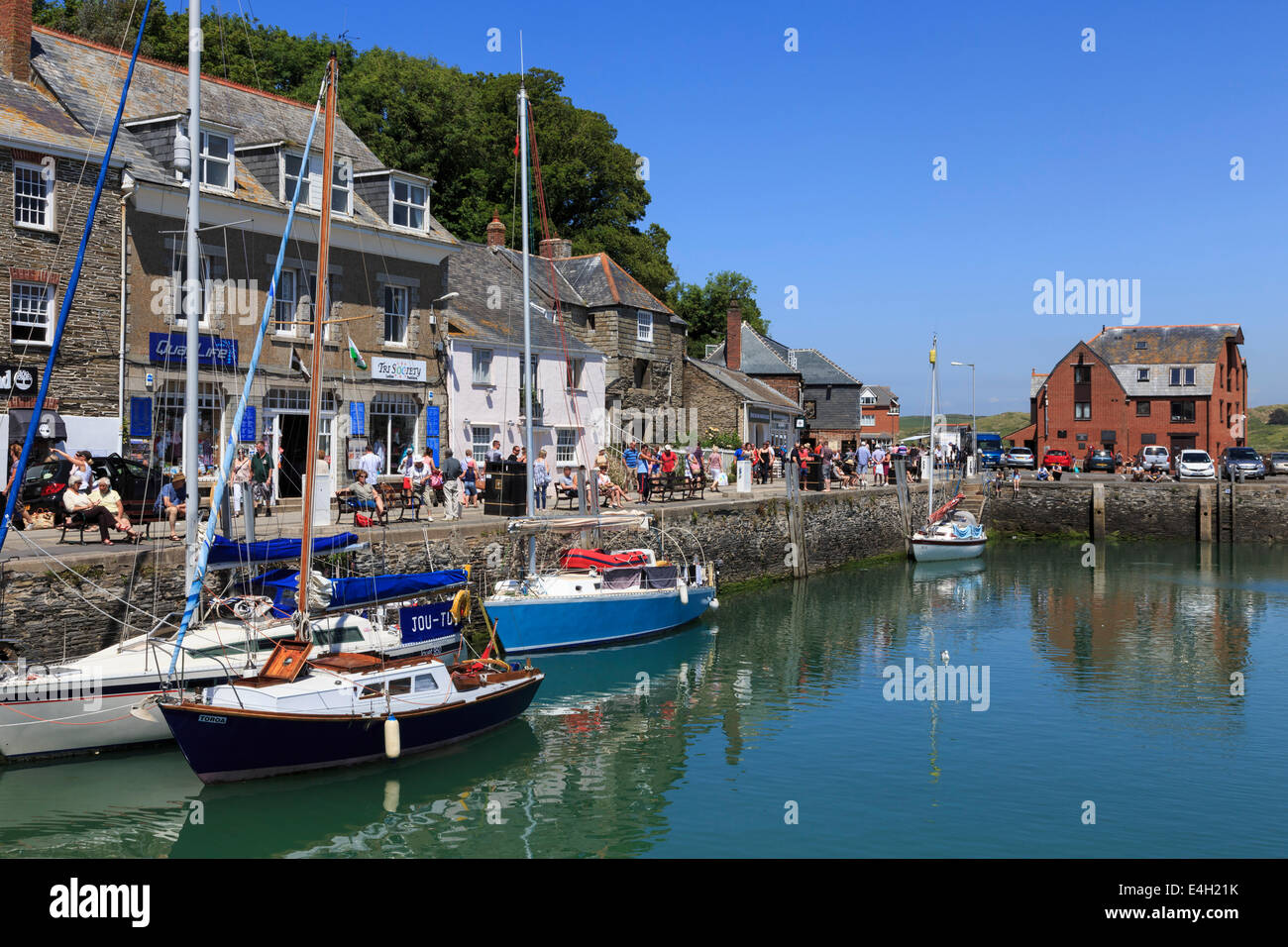 padstow town cornwall england uk Stock Photo - Alamy