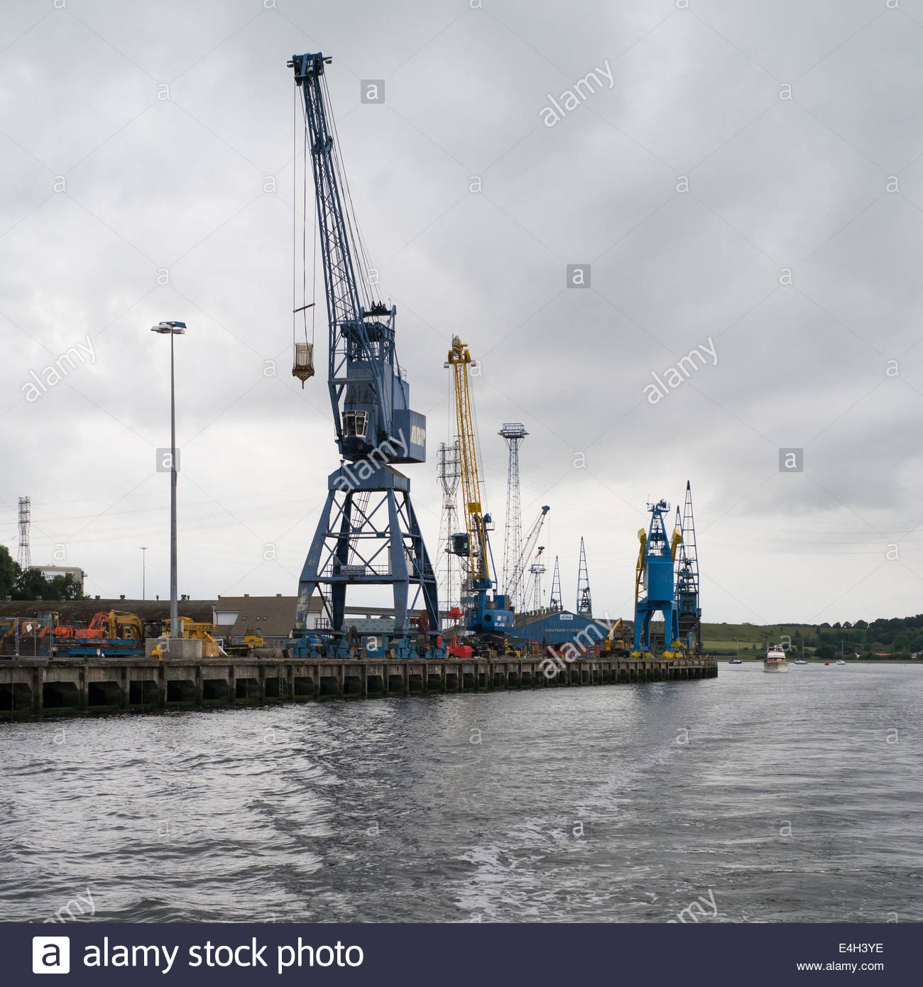 Dockside Cranes High Resolution Stock Photography and Images - Alamy