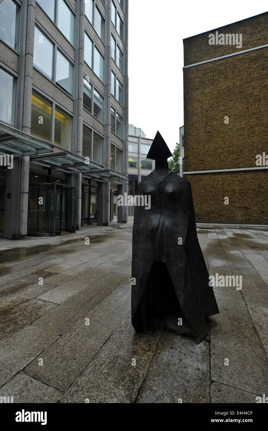 Lynn Chadwick Sculpture Stock Photo - Alamy