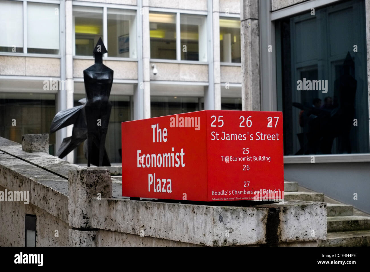 Economist london office hi-res stock photography and images - Alamy