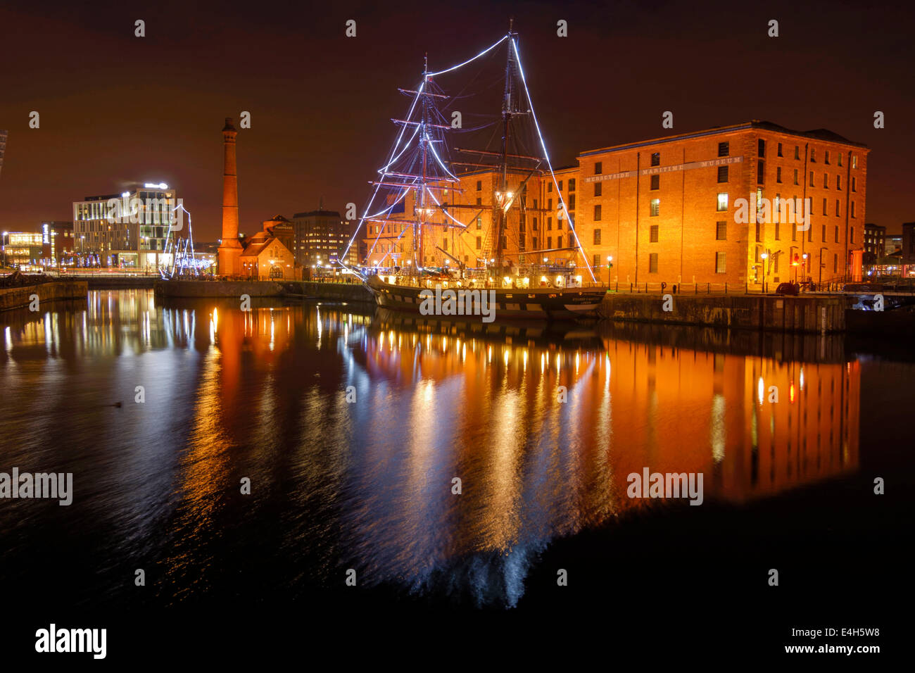 Liverpool Maritime Museum at Albert Dock in Liverpool Stock Photo - Alamy