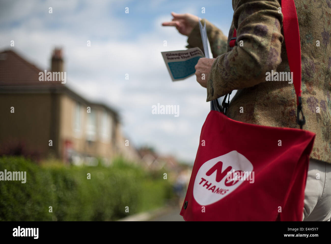"Better Together" pro-Union campaigners, campaigning for a 'No' vote in ...