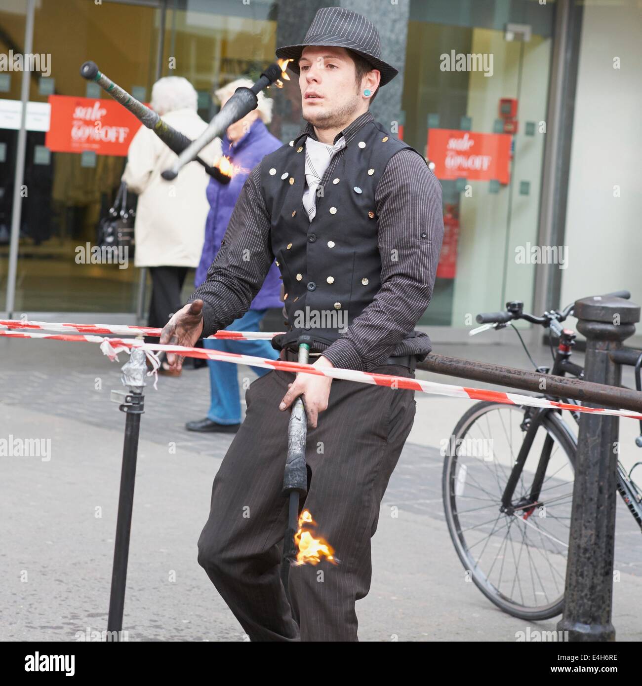 Juggler square hi-res stock photography and images - Alamy