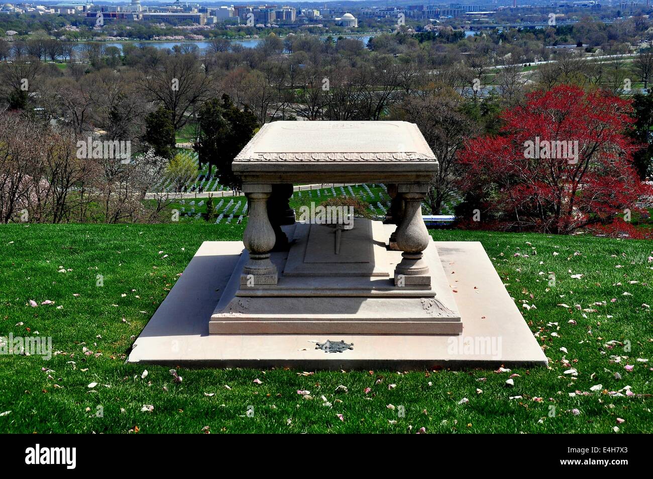 Arlington cemetery pierre l’enfant hi-res stock photography and images ...