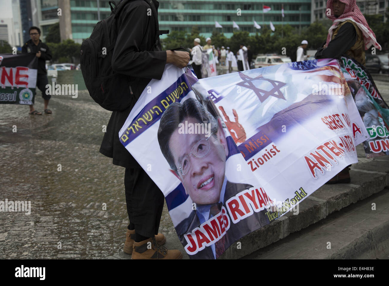 Jakarta, Jakarta, Indonesia. 11th July, 2014. A Banner of Indonesian ...