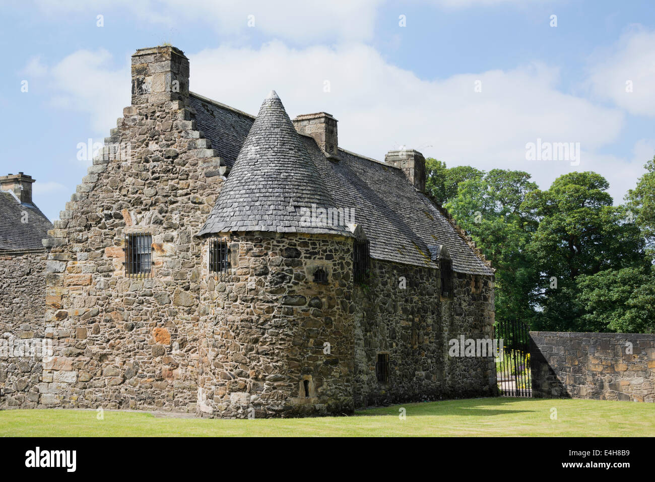 Provan Hall stands in the grounds of Auchinlea Park in Glasgow Stock ...