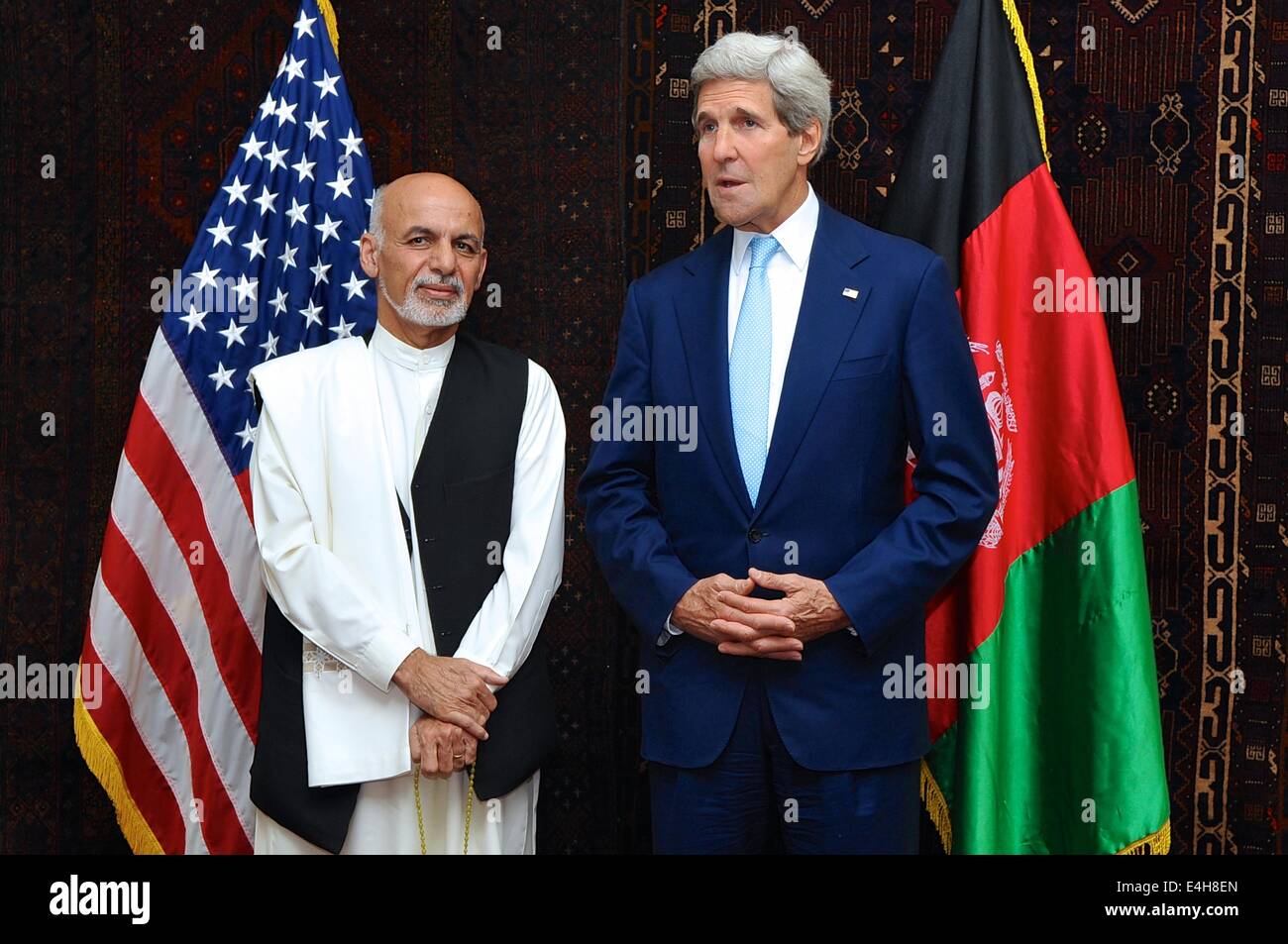 John kerry and ashraf ghani hi-res stock photography and images - Alamy