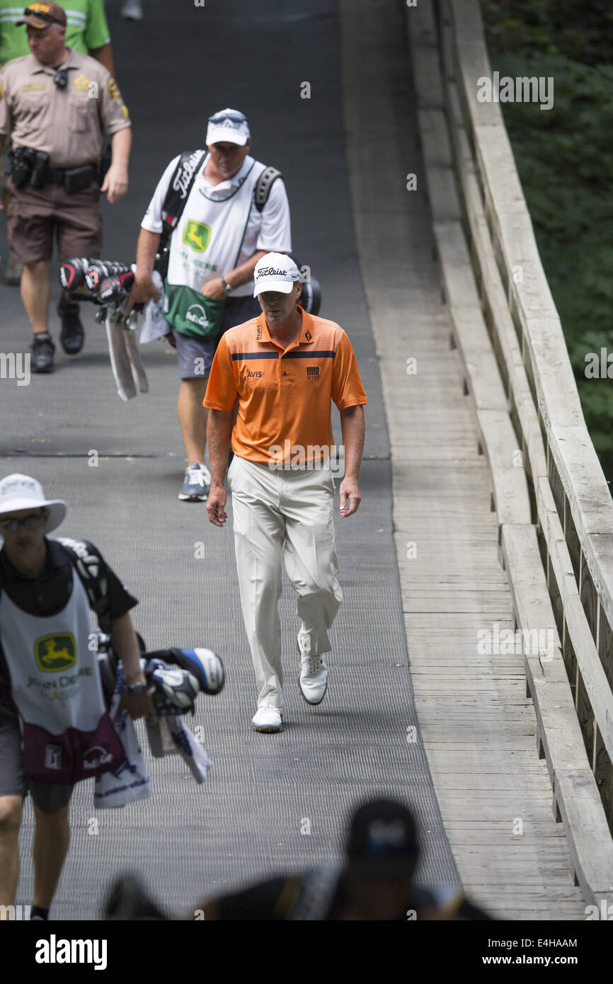 Silvis, Iowa, USA. 11th July, 2014. Steve Stricker, crosses the bridge ...