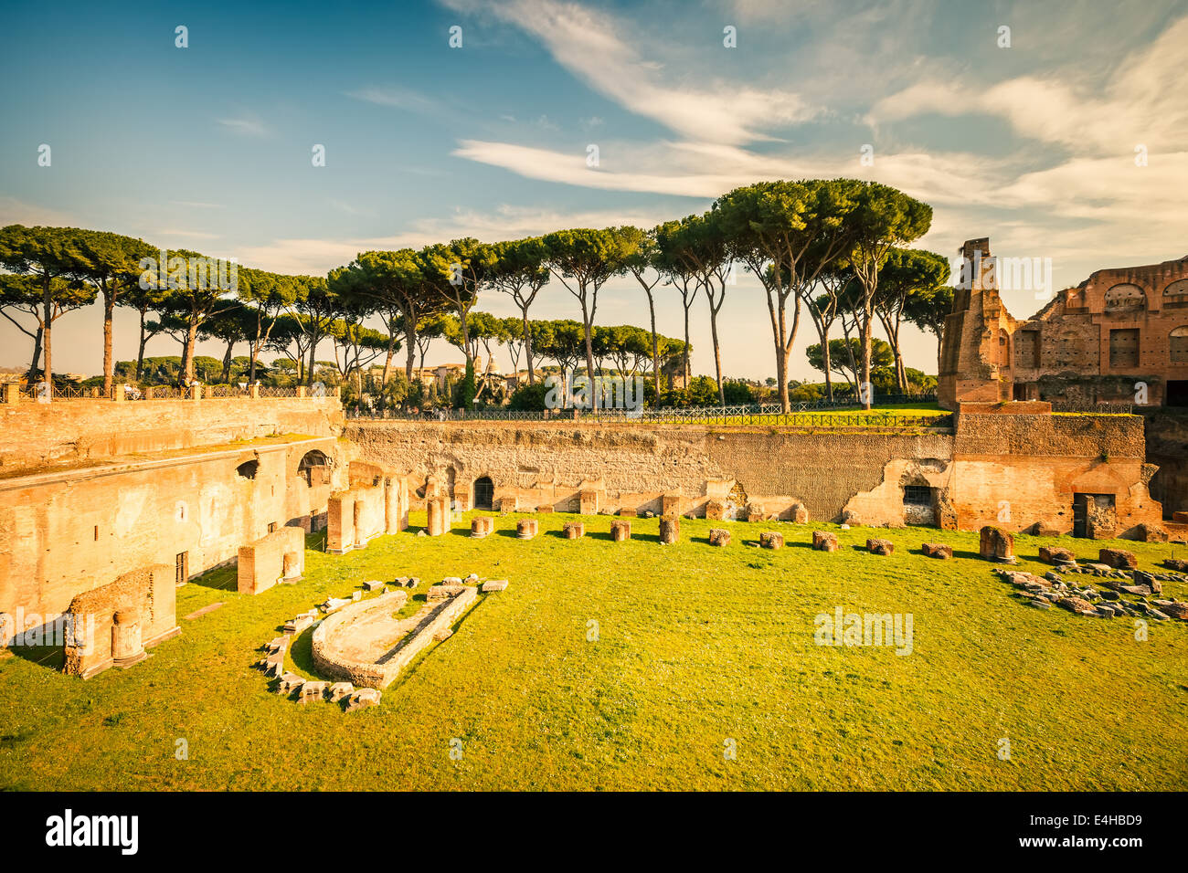 Antique stadium hi-res stock photography and images - Alamy