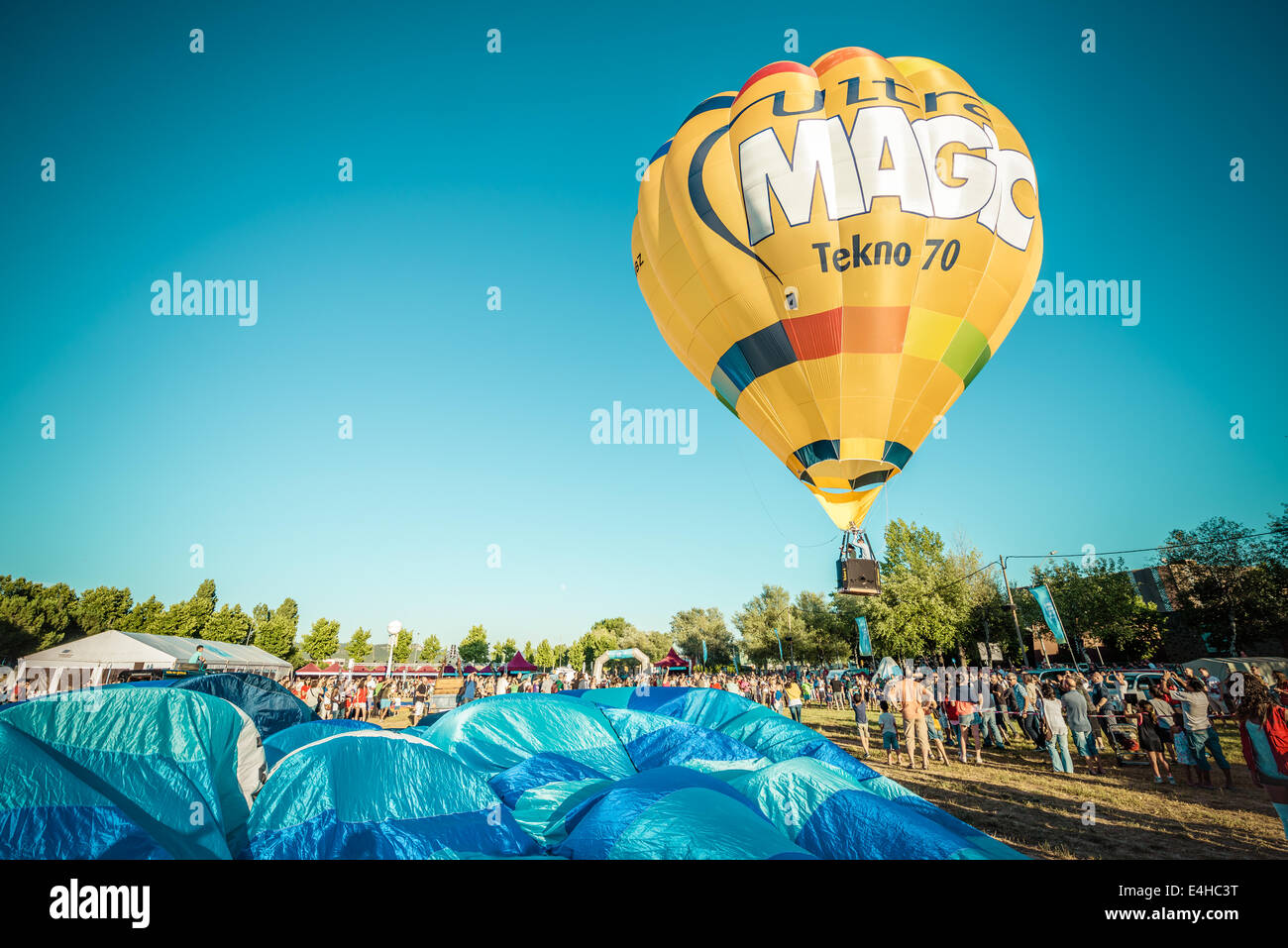 Ultra magic hot air balloon hi-res stock photography and images - Alamy