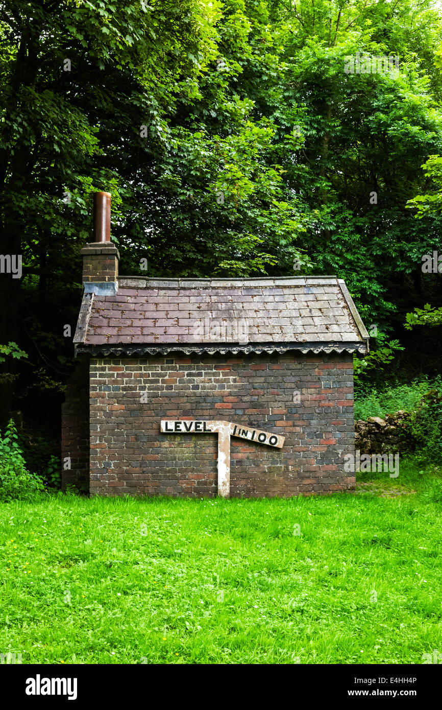 Railway platelayers hut hi-res stock photography and images - Alamy