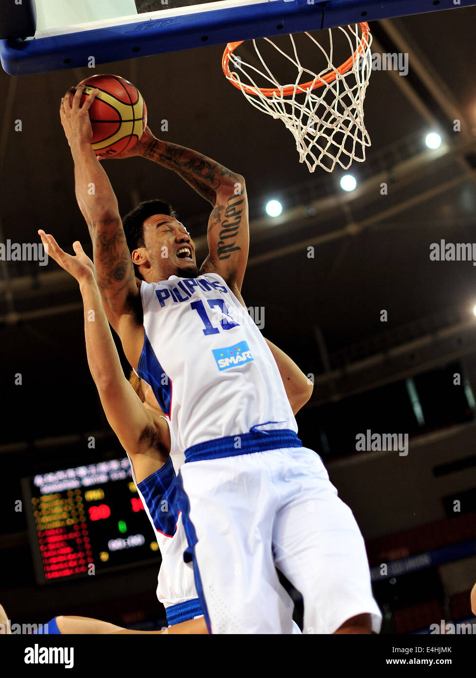 (140712) -- WUHAN, July 12, 2014 (Xinhua) -- Philippines' Anthony ...