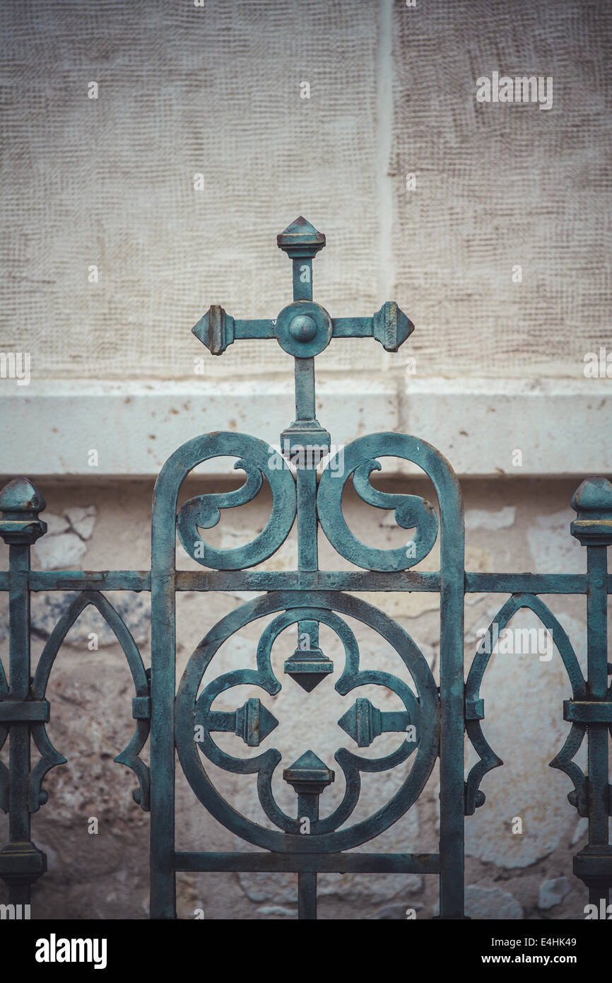 iron cross, fence with decorative metal flourishes Stock Photo - Alamy