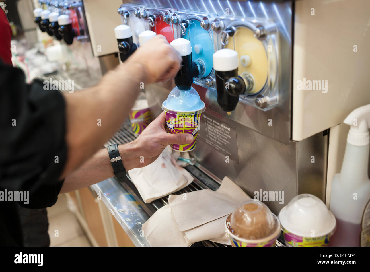 Slurpee hi-res stock photography and images - Alamy