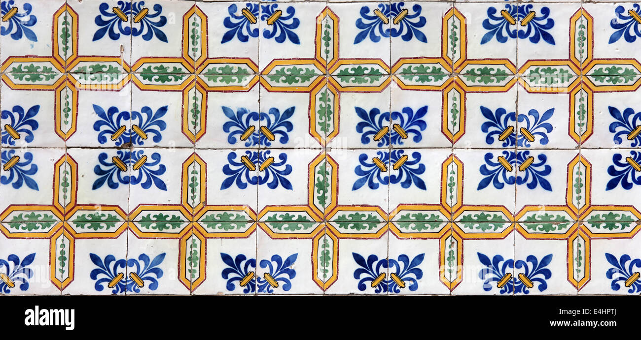 Azulejos lisbon hi-res stock photography and images - Alamy