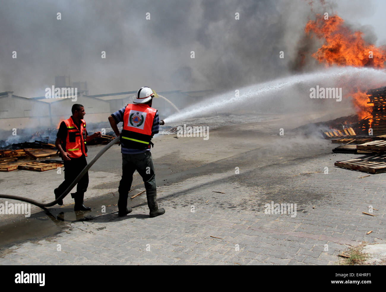 Gaza, Palestinian Territories. 12th July, 2014. Palestinian ...