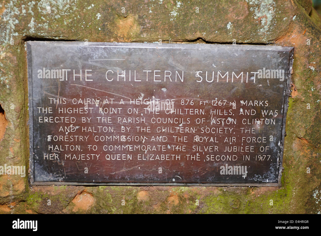Sign marking the Chiltern Summit in Wendover Woods Stock Photo - Alamy