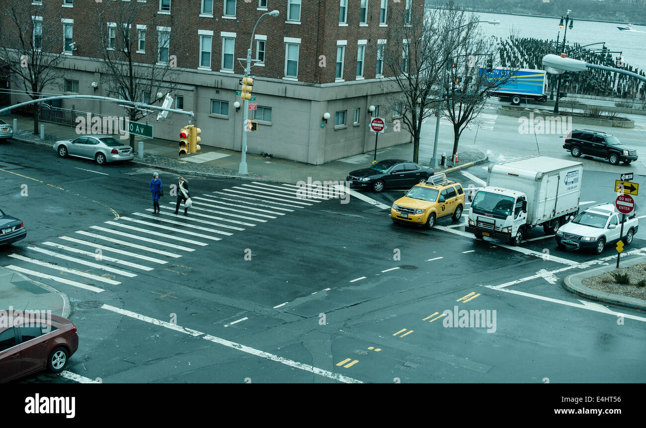 Aerial view street intersection new hi-res stock photography and images ...