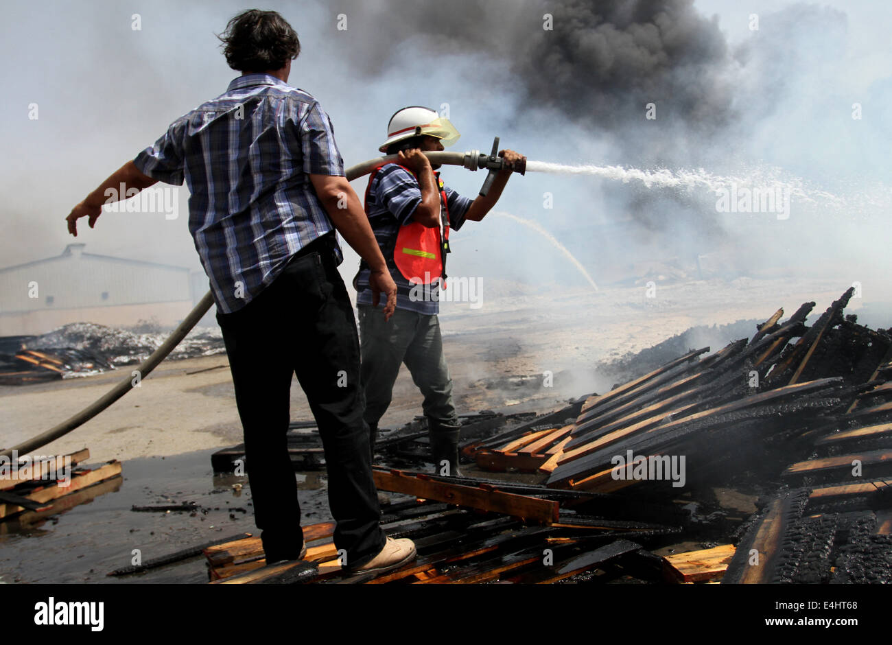 Gaza, Palestinian Territories. 12th July, 2014. Palestinian ...