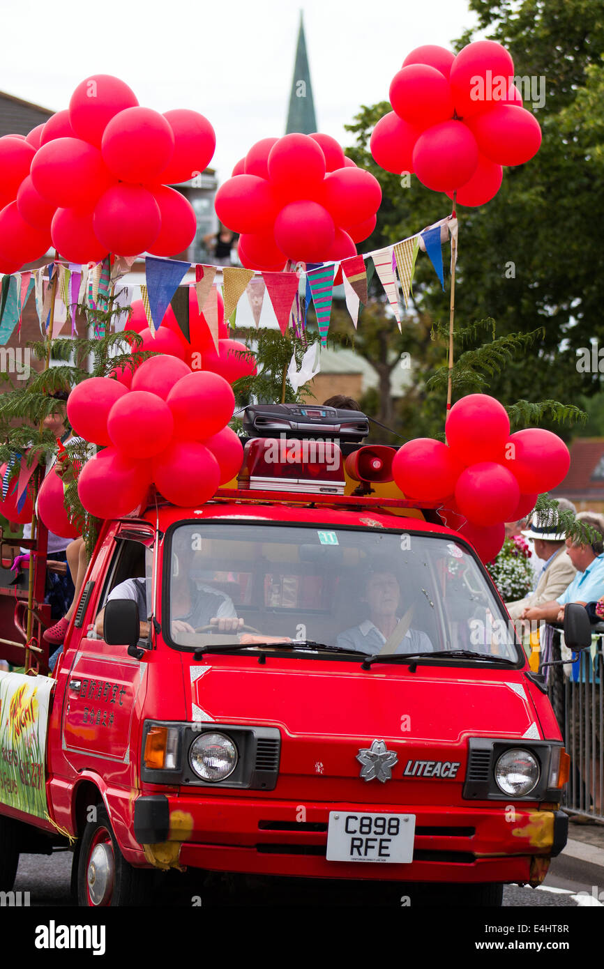 1985 Toyota LITE-Ace van at Hoylake-Meols A special parade to welcome ...