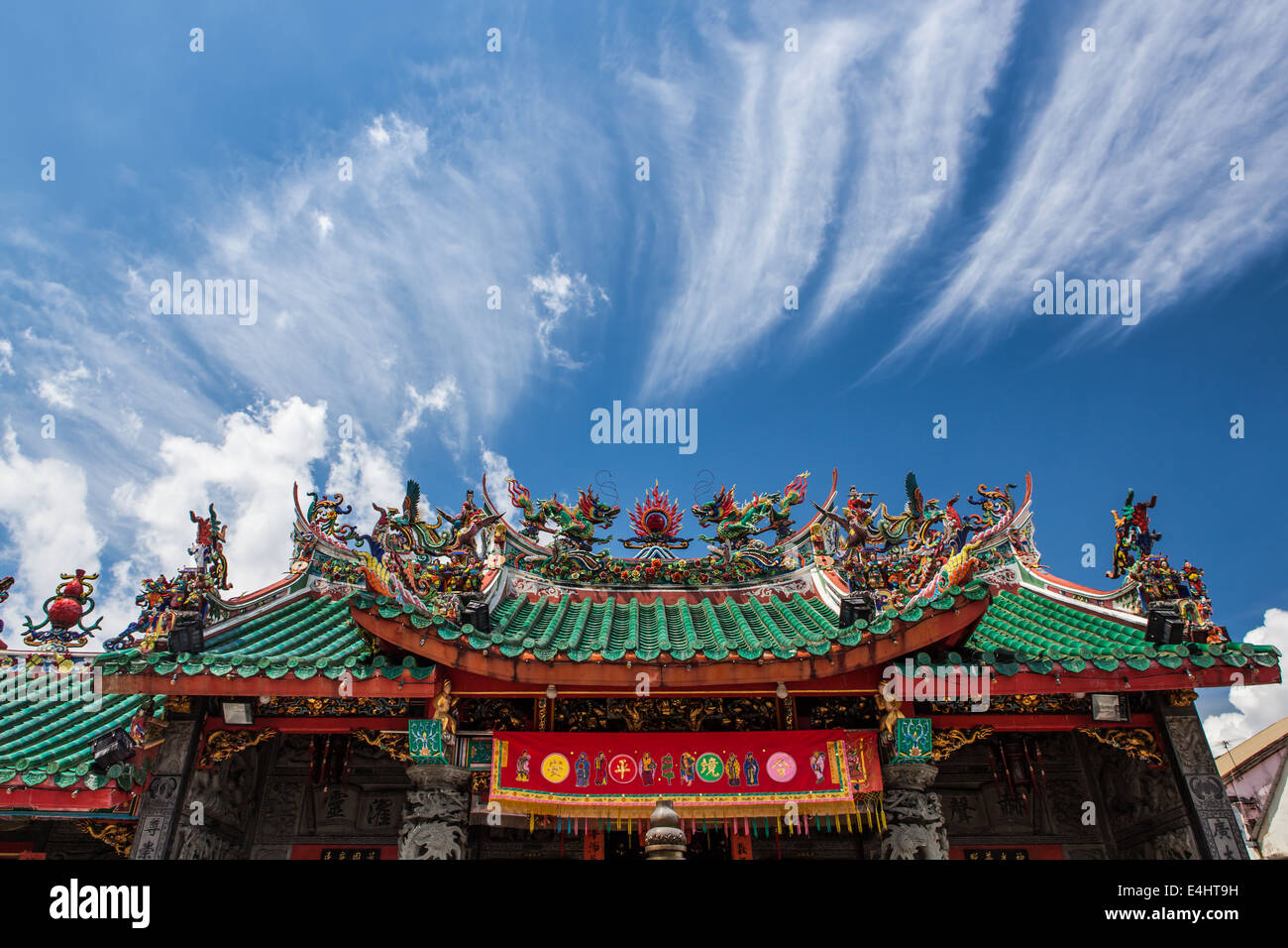 Chinese temple roof Stock Photo - Alamy