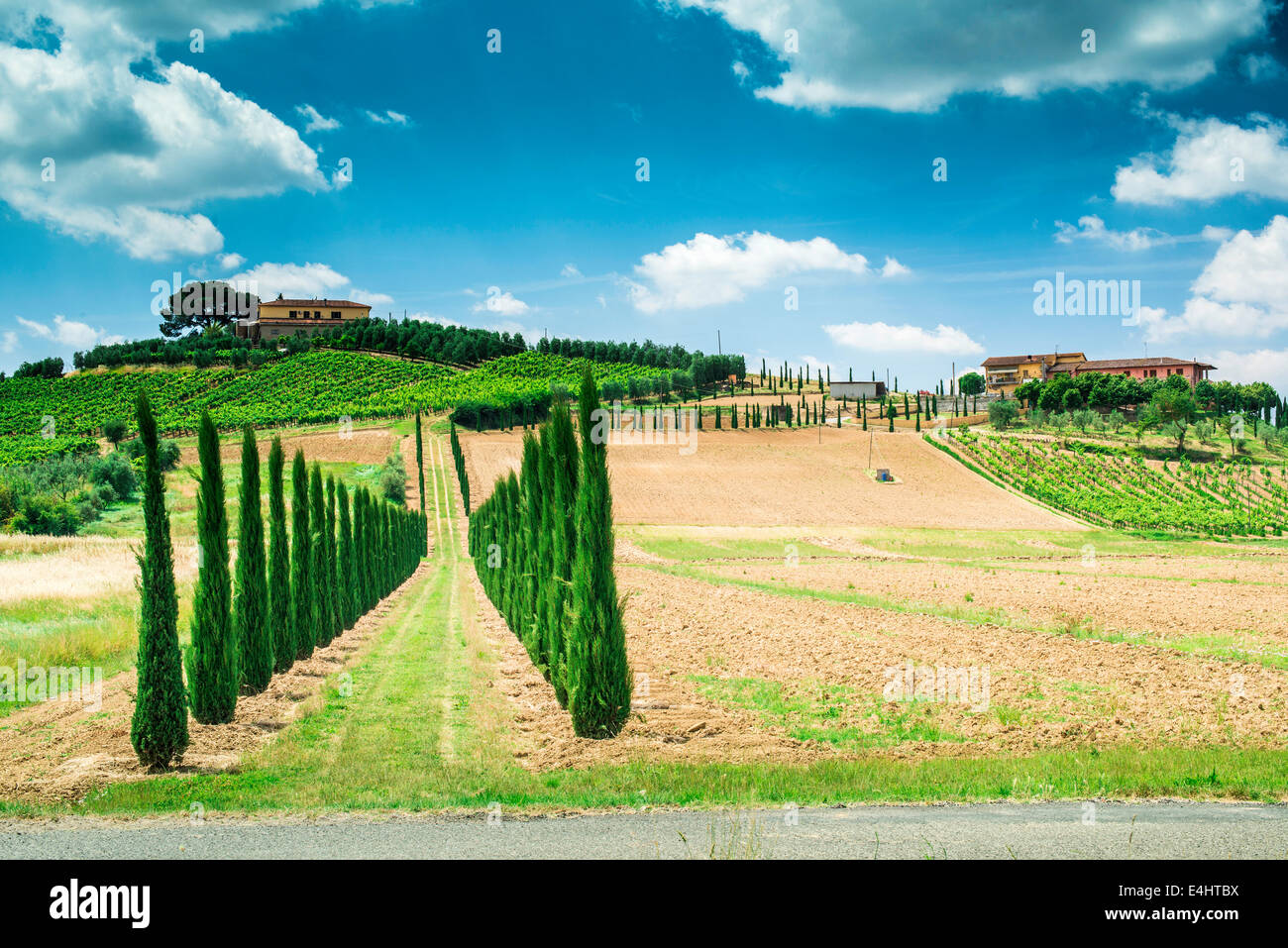 Agriculture italy farm house hi-res stock photography and images - Alamy