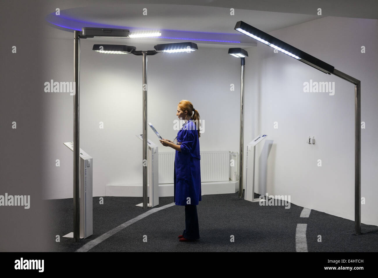 Showroom led street lights hi-res stock photography and images - Alamy