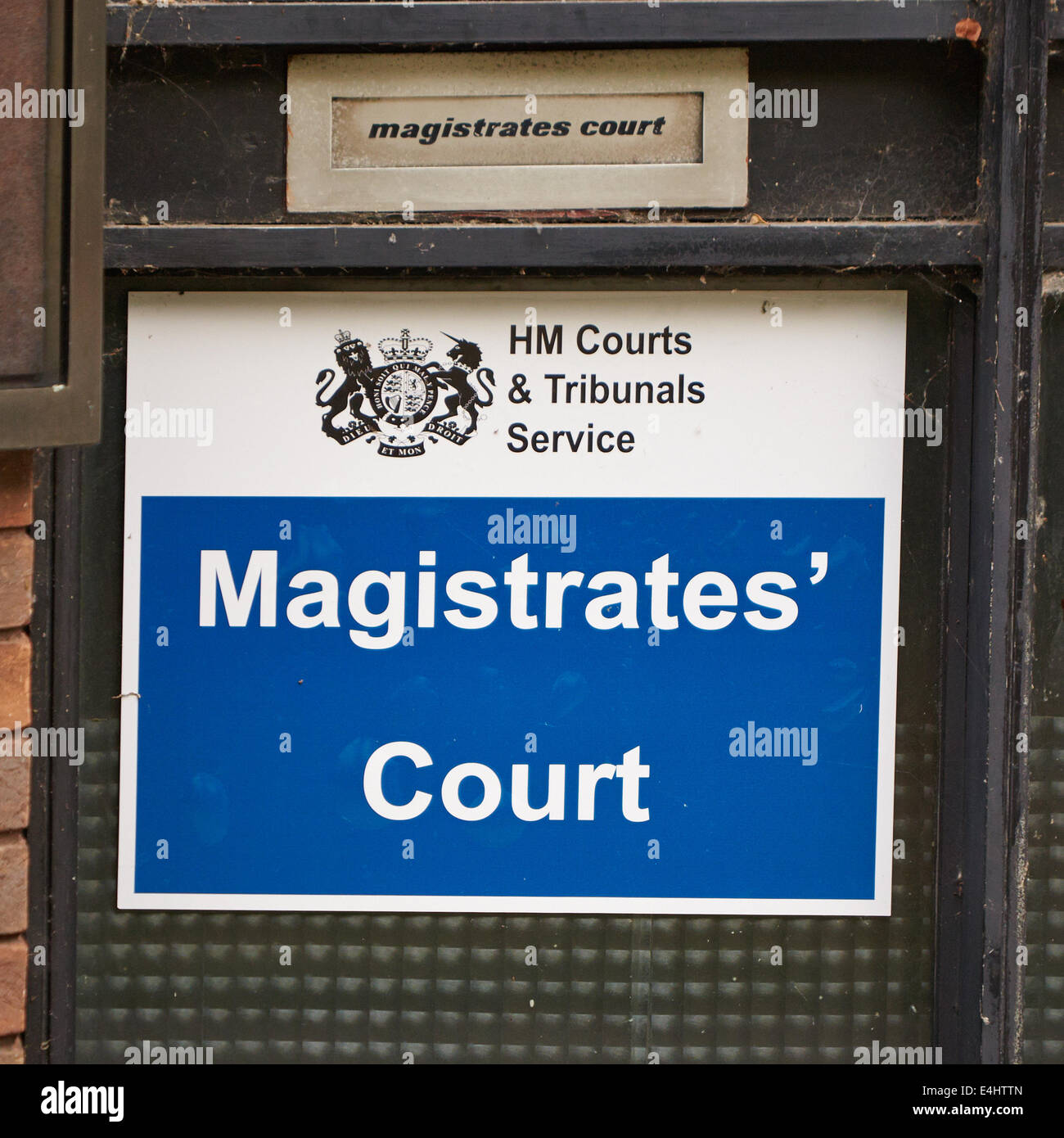 Sign for the Magistrate's Court in Slough, Berkshire Stock Photo - Alamy