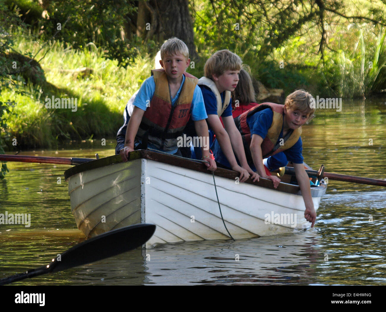 Boys under water hi-res stock photography and images - Alamy