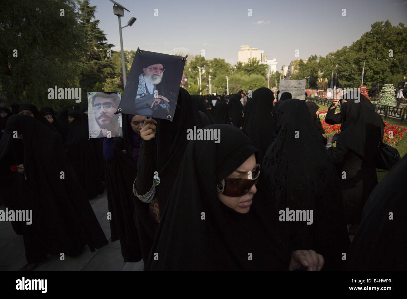 Portrait of irans supreme leader ayatollah ali khamenei hi-res stock ...