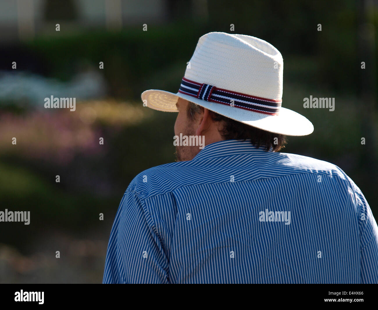Man from behind hat hi-res stock photography and images - Alamy