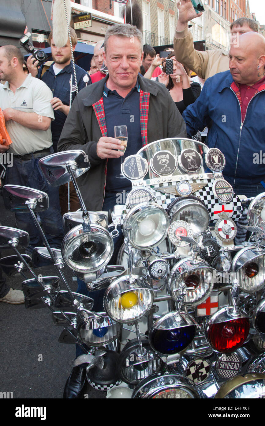 Mods london 1966 hi-res stock photography and images - Alamy