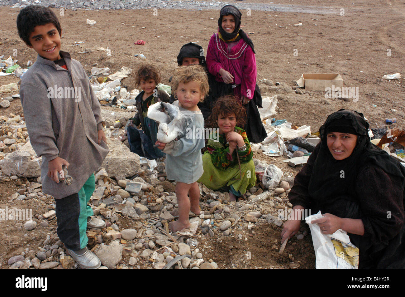 Iraq children peace hi-res stock photography and images - Alamy