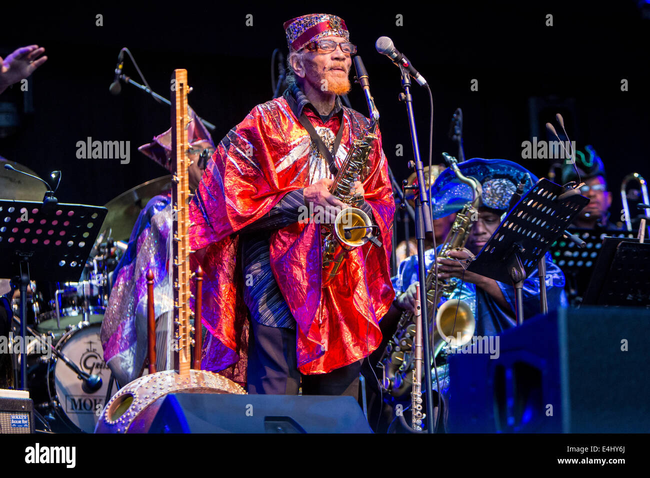 Rey shlomo hi-res stock photography and images - Alamy