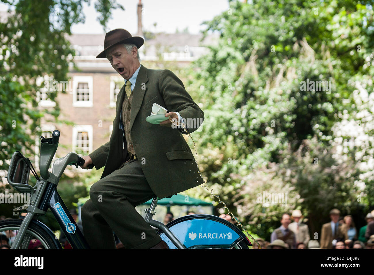 Chap olympiad bicycle hi-res stock photography and images - Alamy